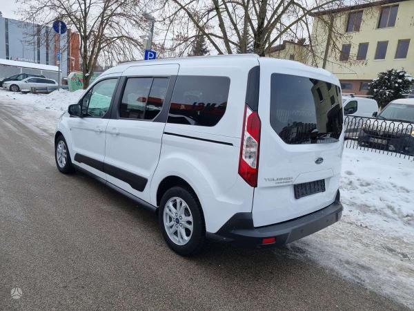 White Ford tourneo-connect 2020 in Kaunas, with an engine capacity of 1.50 L and mileage of 217 thousand km for 9750 €, photo 7 on AUTOMOTO.COM.LV