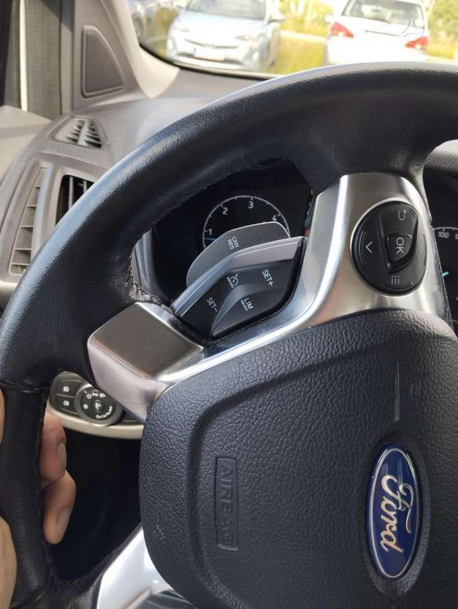 White Ford tourneo-connect 2022 in Vilnius, with an engine capacity of 1.50 L and mileage of 168 thousand km for 11990 €, photo 21 on AUTOMOTO.COM.LV