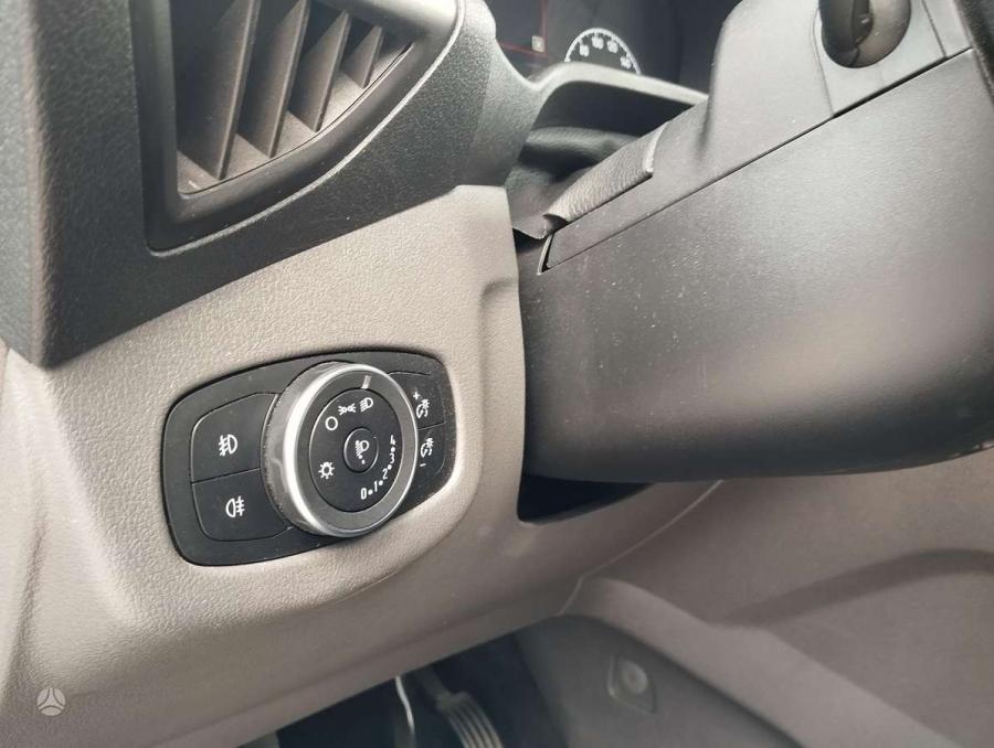 White Ford tourneo-connect 2022 in Vilnius, with an engine capacity of 1.50 L and mileage of 168 thousand km for 11990 €, photo 24 on AUTOMOTO.COM.LV