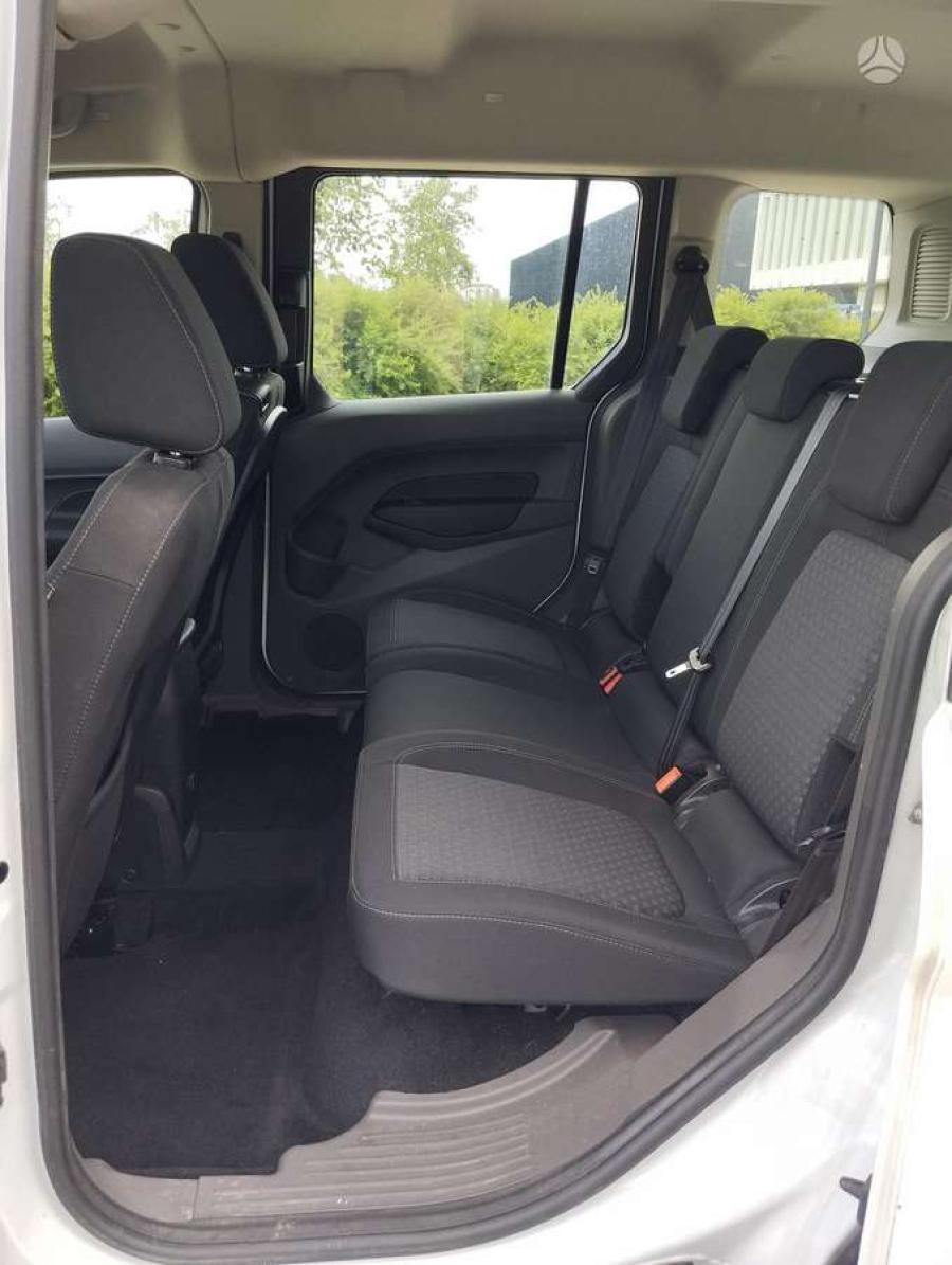White Ford tourneo-connect 2022 in Vilnius, with an engine capacity of 1.50 L and mileage of 168 thousand km for 11990 €, photo 28 on AUTOMOTO.COM.LV