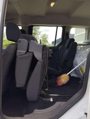 White Ford tourneo-connect 2022 in Vilnius, with an engine capacity of 1.50 L and mileage of 168 thousand km for 11990 €, photo 30 on AUTOMOTO.COM.LV