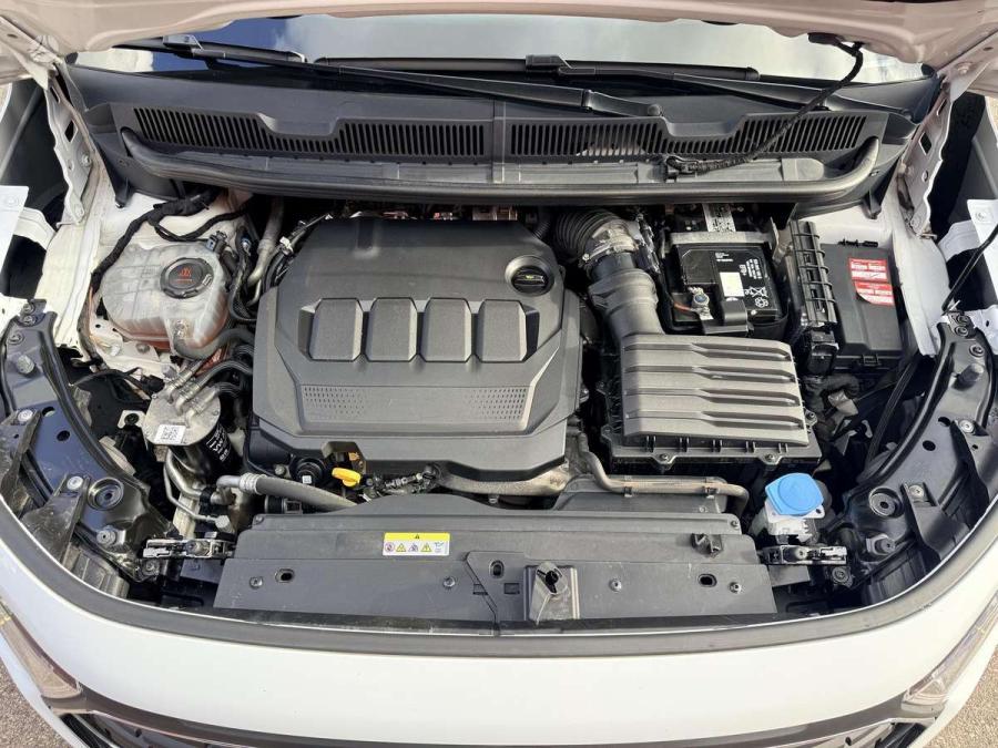 White Ford tourneo-connect 2023 in Kaunas, with an engine capacity of 1.97 L and mileage of 86 thousand km for 16500 €, photo 33 on AUTOMOTO.COM.LV