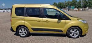 Yellow Ford tourneo-connect 2015 in Kaunas, with an engine capacity of 1.56 L and mileage of 290 thousand km for 6550 €, photo 6 on AUTOMOTO.COM.LV