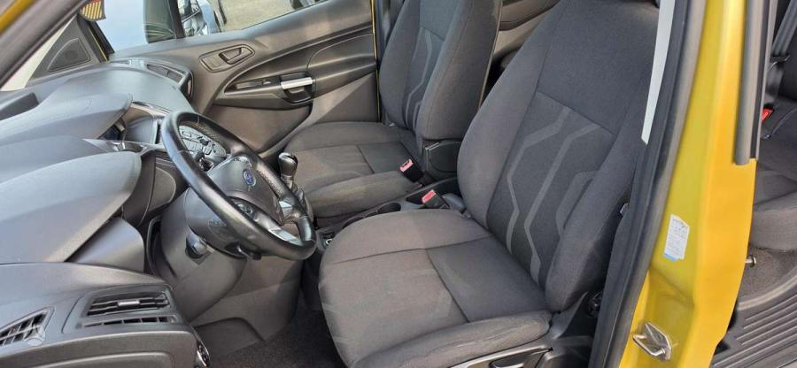 Dzeltens Ford tourneo-connect 2015 Kauņa, ar dzinēja tilpumu 1.56 L un nobraukumu 290 tūkst. km par 6500 €, foto 10 vietnē AUTOMOTO.COM.LV