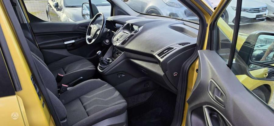 Dzeltens Ford tourneo-connect 2015 Kauņa, ar dzinēja tilpumu 1.56 L un nobraukumu 290 tūkst. km par 6500 €, foto 15 vietnē AUTOMOTO.COM.LV