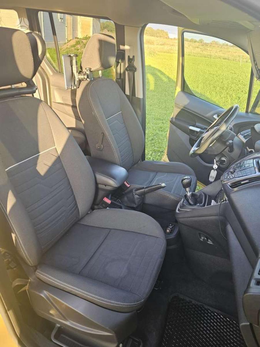 Dzeltens Ford tourneo-connect 2015 Kauņa, ar dzinēja tilpumu 1.56 L un nobraukumu 241 tūkst. km par 6999 €, foto 14 vietnē AUTOMOTO.COM.LV