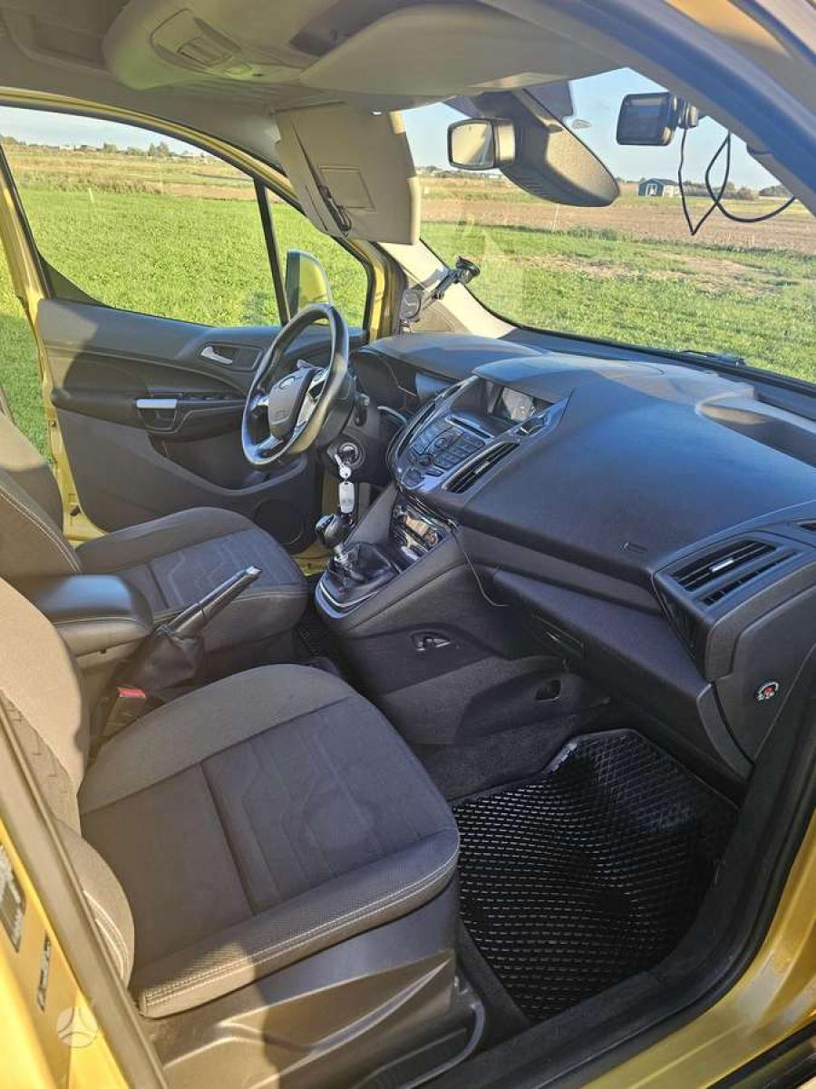 Dzeltens Ford tourneo-connect 2015 Kauņa, ar dzinēja tilpumu 1.56 L un nobraukumu 241 tūkst. km par 6999 €, foto 15 vietnē AUTOMOTO.COM.LV