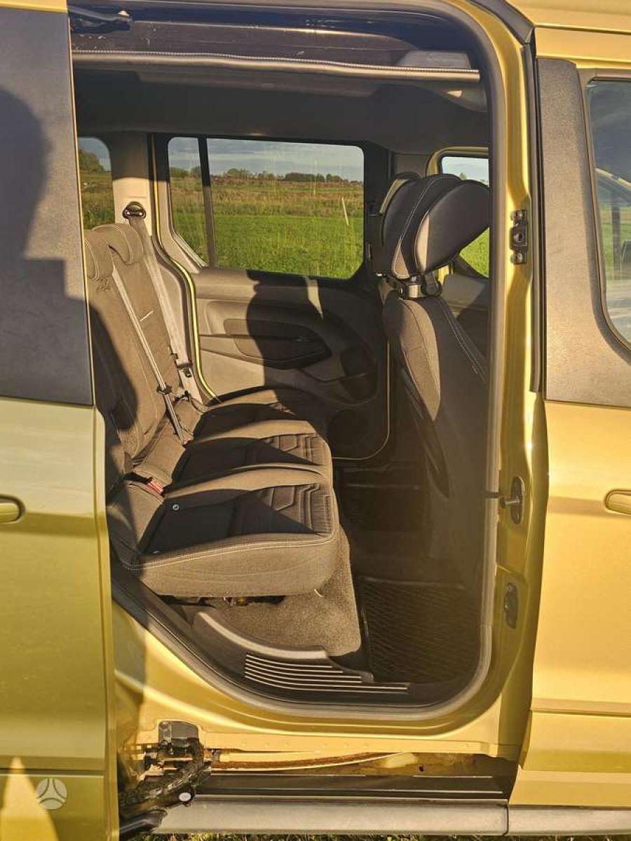 Dzeltens Ford tourneo-connect 2015 Kauņa, ar dzinēja tilpumu 1.56 L un nobraukumu 241 tūkst. km par 6999 €, foto 19 vietnē AUTOMOTO.COM.LV