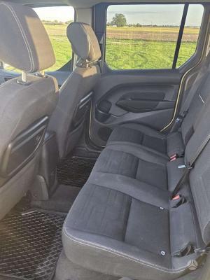 Dzeltens Ford tourneo-connect 2015 Kauņa, ar dzinēja tilpumu 1.56 L un nobraukumu 241 tūkst. km par 6999 €, foto 22 vietnē AUTOMOTO.COM.LV