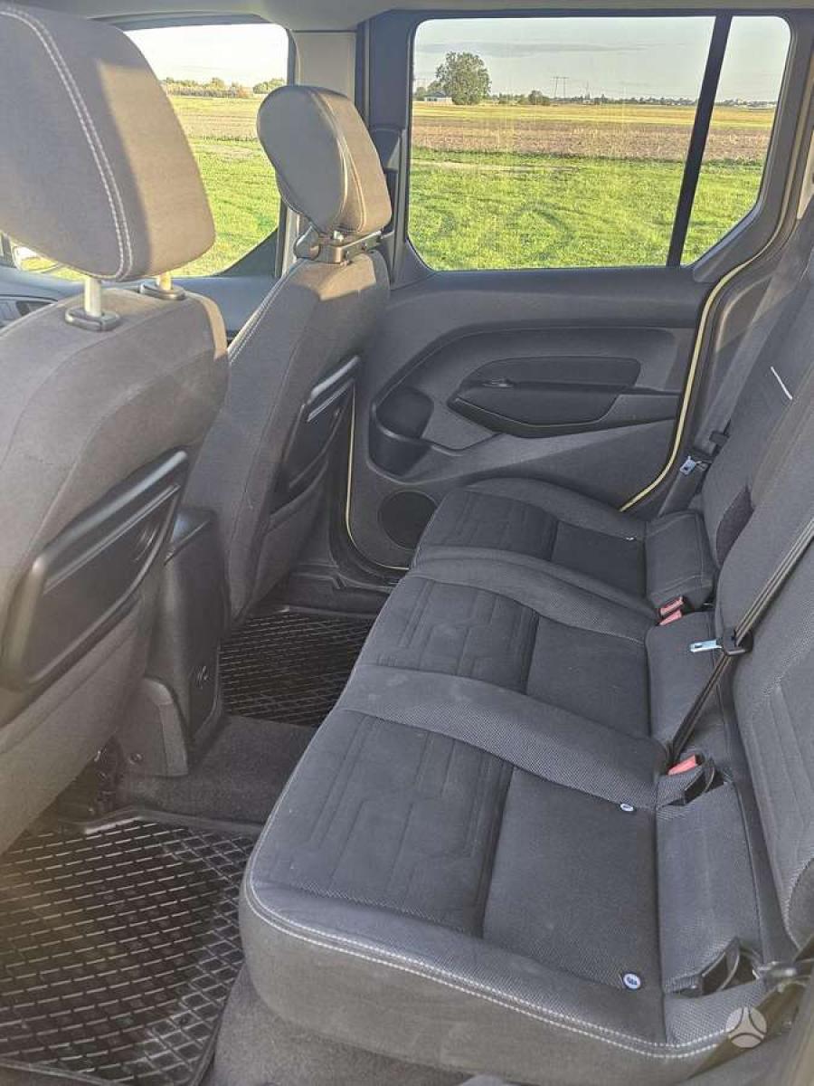 Dzeltens Ford tourneo-connect 2015 Kauņa, ar dzinēja tilpumu 1.56 L un nobraukumu 241 tūkst. km par 6999 €, foto 22 vietnē AUTOMOTO.COM.LV