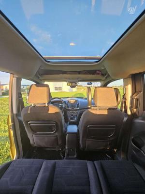 Dzeltens Ford tourneo-connect 2015 Kauņa, ar dzinēja tilpumu 1.56 L un nobraukumu 241 tūkst. km par 6999 €, foto 23 vietnē AUTOMOTO.COM.LV