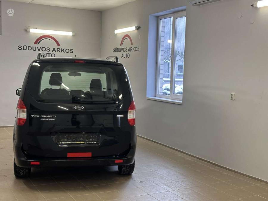 Melns Ford tourneo-courier 2018 Marijampole, ar dzinēja tilpumu 1.00 L un nobraukumu 220 tūkst. km par 4750 €, foto 6 vietnē AUTOMOTO.COM.LV