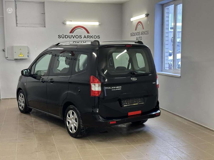 Melns Ford tourneo-courier 2018 Marijampole, ar dzinēja tilpumu 1.00 L un nobraukumu 220 tūkst. km par 4750 €, foto 9 vietnē AUTOMOTO.COM.LV