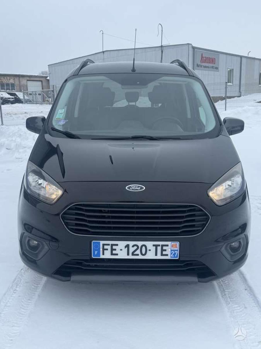 Black Ford tourneo-courier 2019 in Taurage, with an engine capacity of 1.00 L and mileage of 126 thousand km for 6499 €, photo 2 on AUTOMOTO.COM.LV