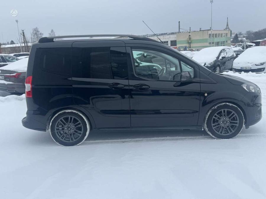 Black Ford tourneo-courier 2019 in Taurage, with an engine capacity of 1.00 L and mileage of 126 thousand km for 6499 €, photo 4 on AUTOMOTO.COM.LV
