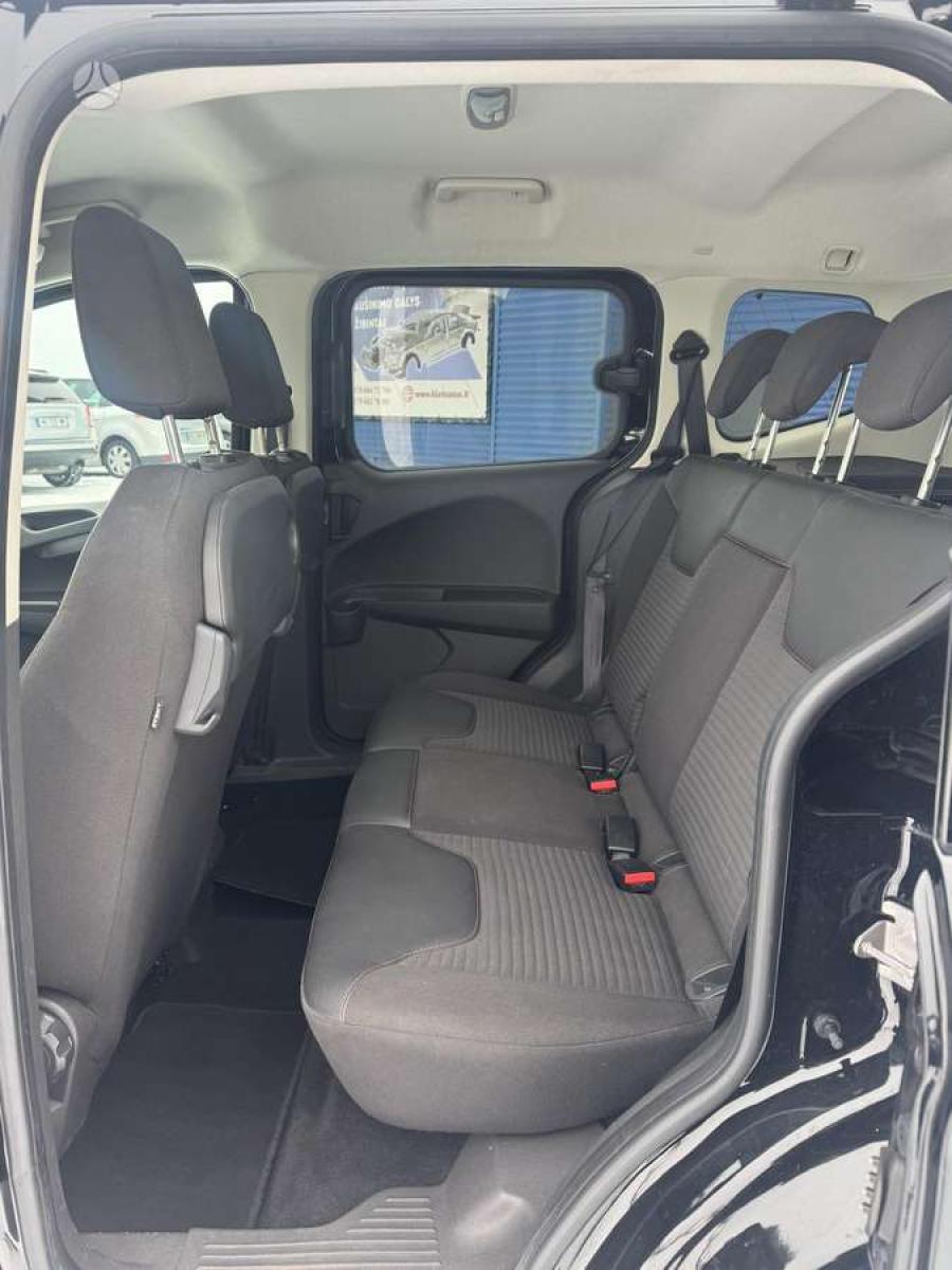 Black Ford tourneo-courier 2019 in Taurage, with an engine capacity of 1.00 L and mileage of 126 thousand km for 6499 €, photo 10 on AUTOMOTO.COM.LV