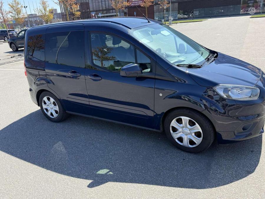 Синий Форд Tourneo Courier 2018 в Клайпеда, объемом двигателя 1.50 л и пробегом 208 тыс. км за 6000 €, фото 3 на AUTOMOTO.COM.LV