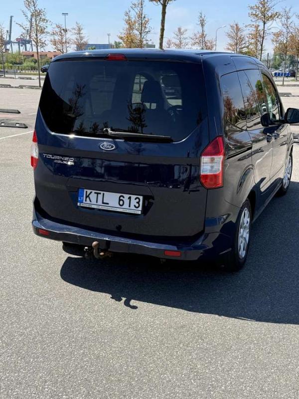 Синий Форд Tourneo Courier 2018 в Клайпеда, объемом двигателя 1.50 л и пробегом 208 тыс. км за 6000 €, фото 5 на AUTOMOTO.COM.LV