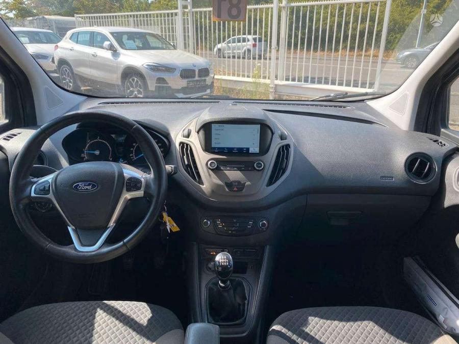 Grey Ford tourneo-courier 2022 in Vilnius, with an engine capacity of 1.50 L and mileage of 143 thousand km for 11979 €, photo 9 on AUTOMOTO.COM.LV