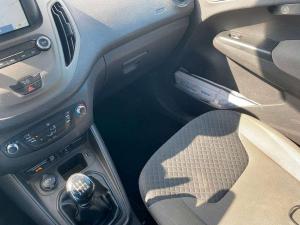Grey Ford tourneo-courier 2022 in Vilnius, with an engine capacity of 1.50 L and mileage of 143 thousand km for 11979 €, photo 12 on AUTOMOTO.COM.LV