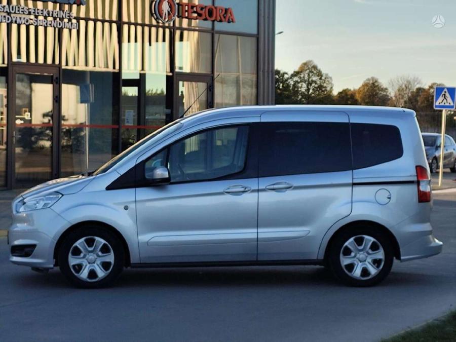 Grey Ford tourneo-courier 2016 in Siauliai, with an engine capacity of 1.00 L and mileage of 150 thousand km for 4900 €, photo 4 on AUTOMOTO.COM.LV