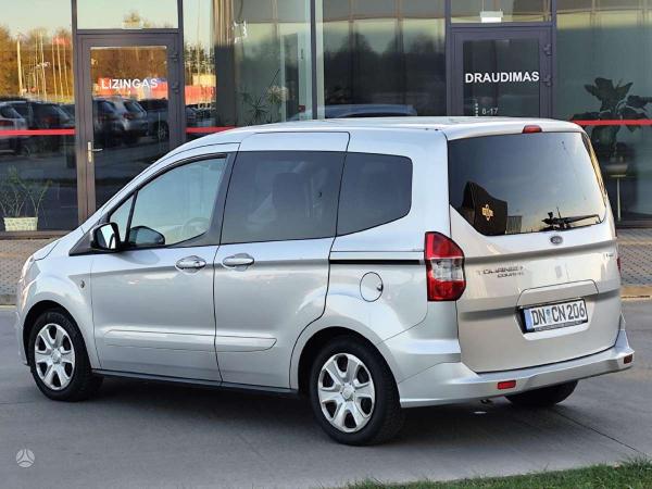 Pelēks Ford tourneo-courier 2016 Šauļi, ar dzinēja tilpumu 1.00 L un nobraukumu 150 tūkst. km par 3400 €, foto 5 vietnē AUTOMOTO.COM.LV
