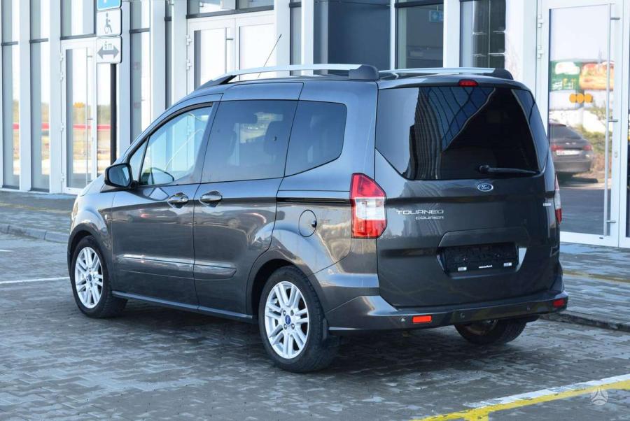 Pelēks Ford tourneo-courier 2016 Viļņa, ar dzinēja tilpumu 1.00 L un nobraukumu 171 tūkst. km par 5350 €, foto 7 vietnē AUTOMOTO.COM.LV