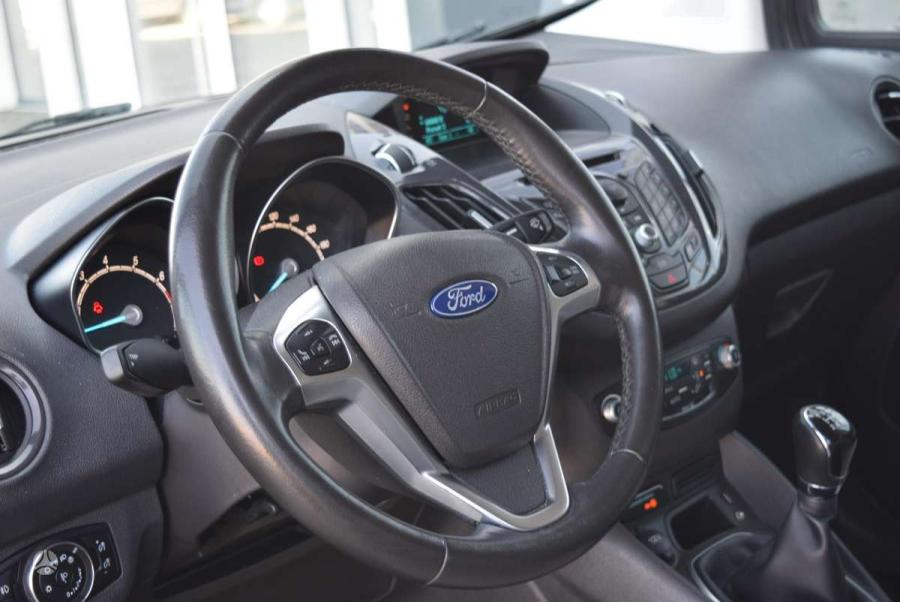 Pelēks Ford tourneo-courier 2016 Viļņa, ar dzinēja tilpumu 1.00 L un nobraukumu 171 tūkst. km par 5350 €, foto 12 vietnē AUTOMOTO.COM.LV