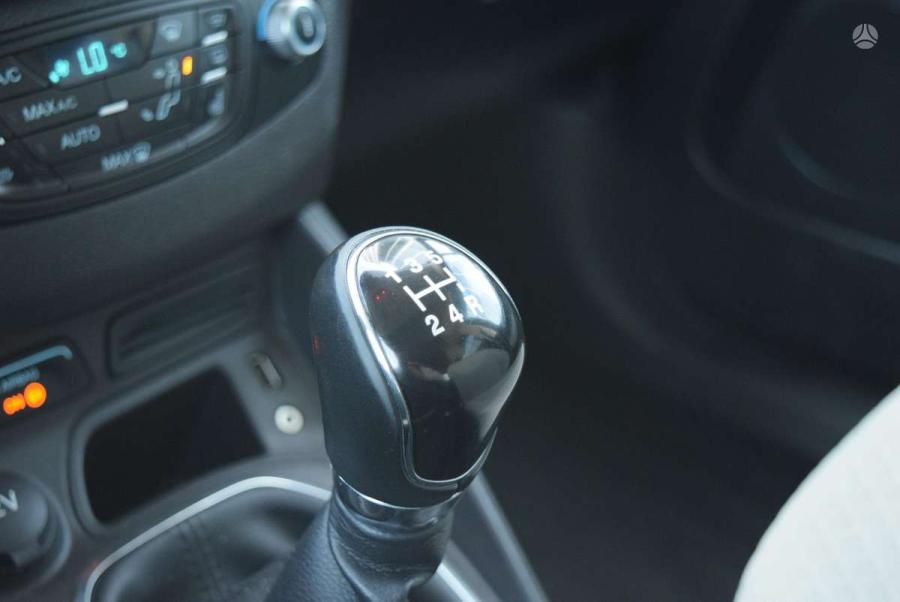 Pelēks Ford tourneo-courier 2016 Viļņa, ar dzinēja tilpumu 1.00 L un nobraukumu 171 tūkst. km par 5350 €, foto 15 vietnē AUTOMOTO.COM.LV