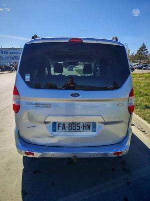 Серый Форд Tourneo Courier 2018 в Таураге, объемом двигателя 1.00 л и пробегом 111 тыс. км за 4200 €, фото 8 на AUTOMOTO.COM.LV