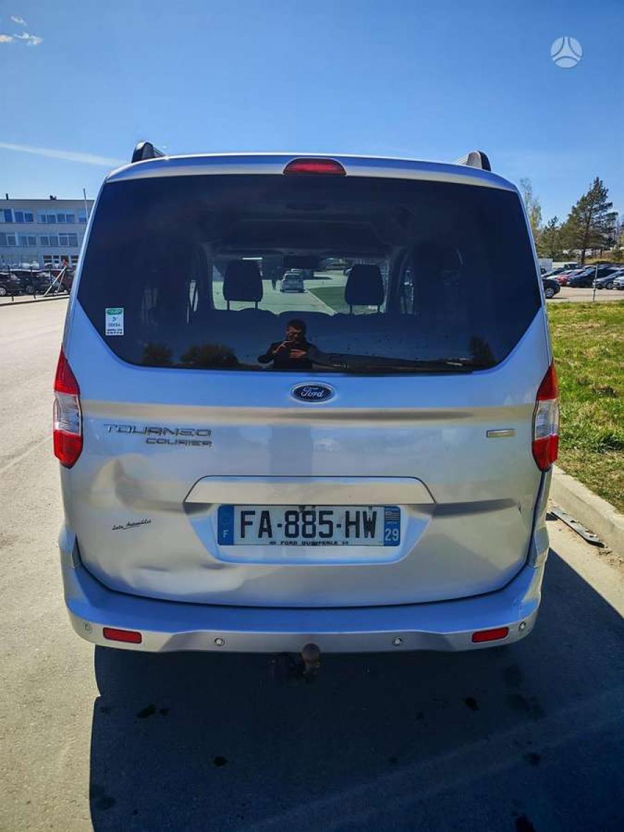Серый Форд Tourneo Courier 2018 в Таураге, объемом двигателя 1.00 л и пробегом 111 тыс. км за 4200 €, фото 8 на AUTOMOTO.COM.LV