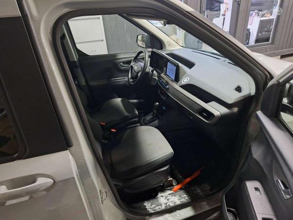 Pelēks Ford tourneo-courier 2024 Klaipėda, ar dzinēja tilpumu 1.00 L un nobraukumu 79 tūkst. km par 17545 €, foto 8 vietnē AUTOMOTO.COM.LV