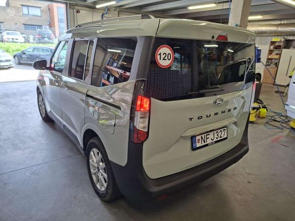 Pelēks Ford tourneo-courier 2024 Klaipėda, ar dzinēja tilpumu 1.00 L un nobraukumu 64 tūkst. km par 18755 €, foto 4 vietnē AUTOMOTO.COM.LV