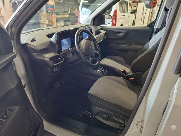 Pelēks Ford tourneo-courier 2024 Klaipėda, ar dzinēja tilpumu 1.00 L un nobraukumu 64 tūkst. km par 18755 €, foto 6 vietnē AUTOMOTO.COM.LV