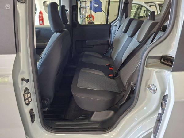 Pelēks Ford tourneo-courier 2024 Klaipėda, ar dzinēja tilpumu 1.00 L un nobraukumu 64 tūkst. km par 18755 €, foto 9 vietnē AUTOMOTO.COM.LV