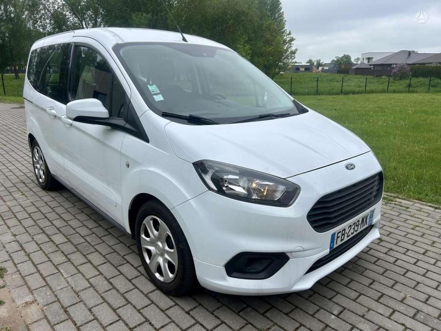 Balts Ford tourneo-courier 2018 Tauragė, ar dzinēja tilpumu 1.00 L un nobraukumu 136 tūkst. km par 4800 €, foto 6 vietnē AUTOMOTO.COM.LV