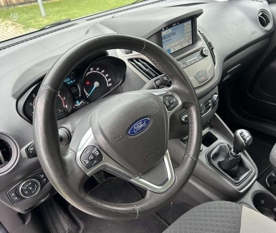 Balts Ford tourneo-courier 2018 Tauragė, ar dzinēja tilpumu 1.00 L un nobraukumu 136 tūkst. km par 4800 €, foto 11 vietnē AUTOMOTO.COM.LV
