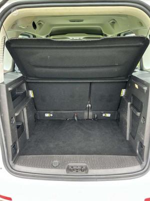 Balts Ford tourneo-courier 2018 Tauragė, ar dzinēja tilpumu 1.00 L un nobraukumu 136 tūkst. km par 4800 €, foto 15 vietnē AUTOMOTO.COM.LV