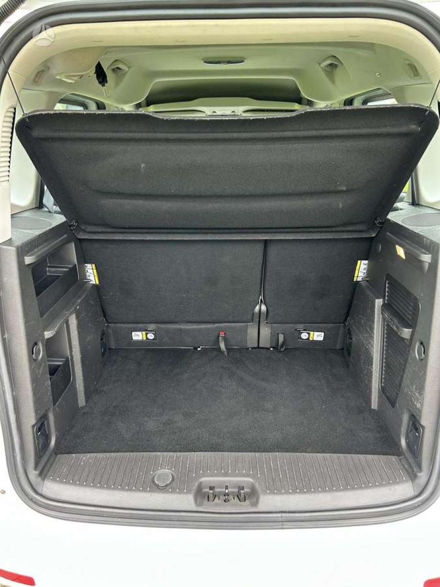 Balts Ford tourneo-courier 2018 Tauragė, ar dzinēja tilpumu 1.00 L un nobraukumu 136 tūkst. km par 4800 €, foto 15 vietnē AUTOMOTO.COM.LV