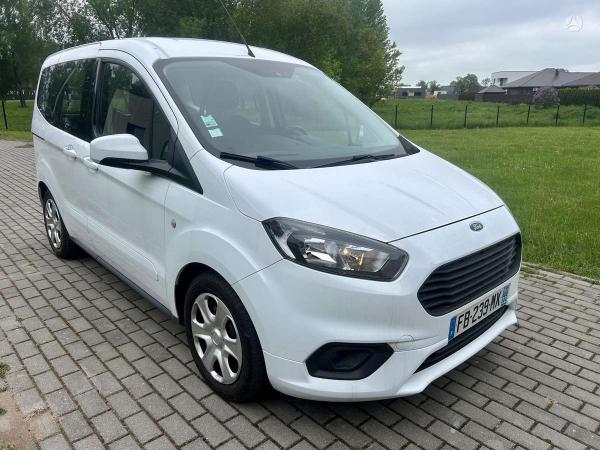 Форд Tourneo Courier 2018 в Таураге на AUTOMOTO.COM.LV Белый Форд Tourneo Courier 2018 в Таураге, объемом двигателя 1.00 л и пробегом 136 тыс. км за 4800 €, фото 6 на AUTOMOTO.COM.LV