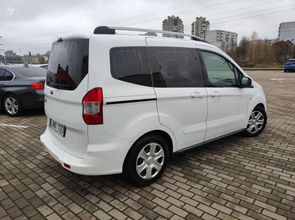 White Ford tourneo-courier 2020 in Vilnius, with an engine capacity of 1.50 L and mileage of 109 thousand km for 6250 €, photo 5 on AUTOMOTO.COM.LV