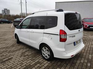White Ford tourneo-courier 2020 in Vilnius, with an engine capacity of 1.50 L and mileage of 109 thousand km for 6250 €, photo 7 on AUTOMOTO.COM.LV
