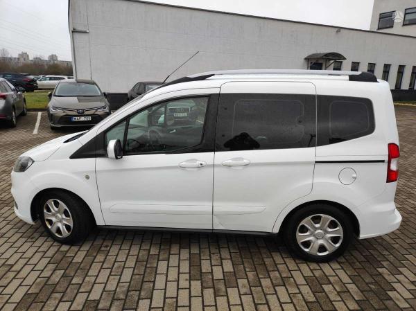 White Ford tourneo-courier 2020 in Vilnius, with an engine capacity of 1.50 L and mileage of 109 thousand km for 6250 €, photo 8 on AUTOMOTO.COM.LV