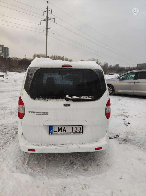 White Ford tourneo-courier 2020 in Vilnius, with an engine capacity of 1.50 L and mileage of 109 thousand km for 6250 €, photo 5 on AUTOMOTO.COM.LV