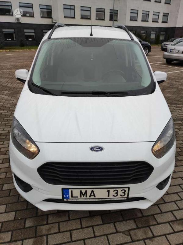 White Ford tourneo-courier 2020 in Vilnius, with an engine capacity of 1.50 L and mileage of 109 thousand km for 6250 €, photo 7 on AUTOMOTO.COM.LV