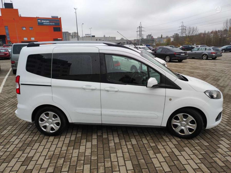 Balts Ford tourneo-courier 2020 Viļņa, ar dzinēja tilpumu 1.50 L un nobraukumu 109 tūkst. km par 6250 €, foto 9 vietnē AUTOMOTO.COM.LV