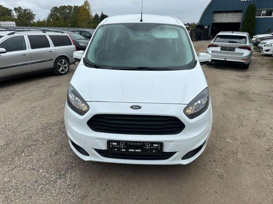 Balts Ford tourneo-courier 2018 Jurbarkas, ar dzinēja tilpumu 1.50 L un nobraukumu 112 tūkst. km par 5299 €, foto 4 vietnē AUTOMOTO.COM.LV