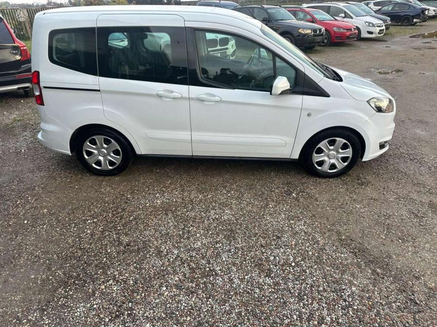 Balts Ford tourneo-courier 2018 Jurbarkas, ar dzinēja tilpumu 1.50 L un nobraukumu 112 tūkst. km par 5299 €, foto 6 vietnē AUTOMOTO.COM.LV