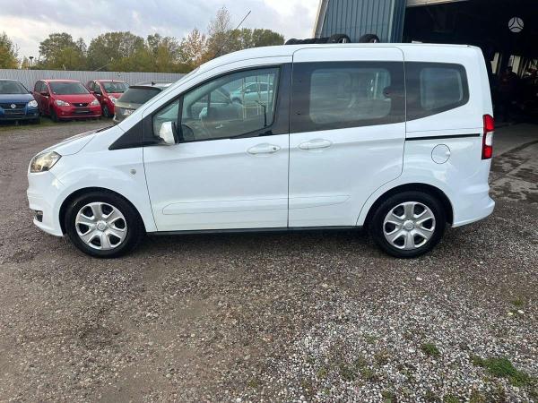 Balts Ford tourneo-courier 2018 Jurbarkas, ar dzinēja tilpumu 1.50 L un nobraukumu 112 tūkst. km par 5299 €, foto 9 vietnē AUTOMOTO.COM.LV