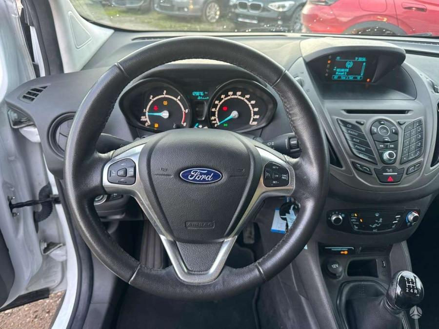Balts Ford tourneo-courier 2018 Jurbarkas, ar dzinēja tilpumu 1.50 L un nobraukumu 112 tūkst. km par 5299 €, foto 13 vietnē AUTOMOTO.COM.LV